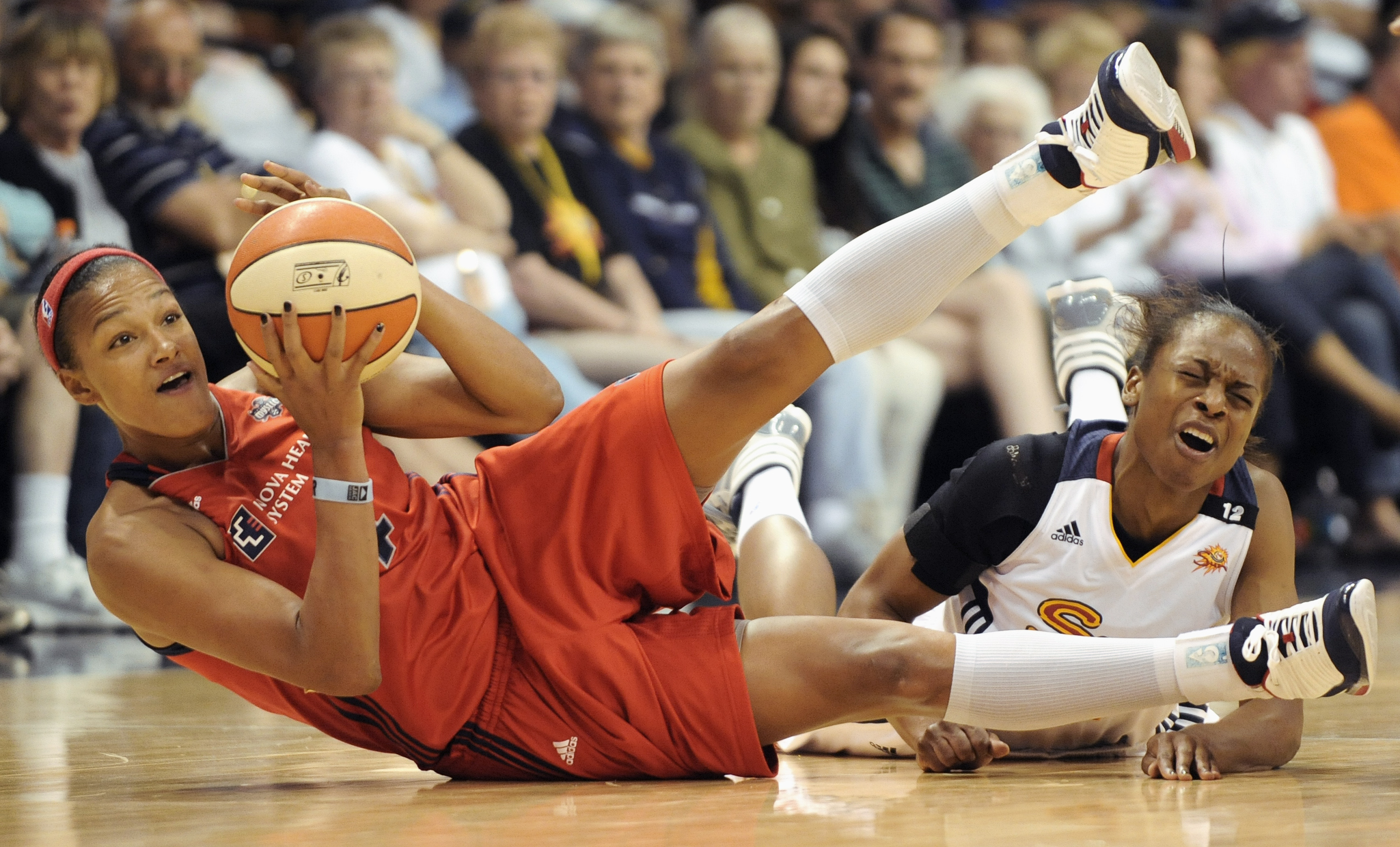 Former KU standout Danielle McCray leads Sun in opener | News, Sports ...